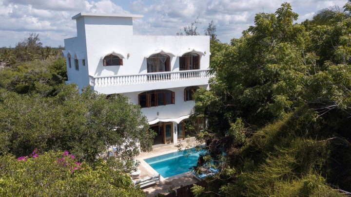 Kabi House:- 6 Bedroom/6 Bath Pool 1 Min Beach - Kenya