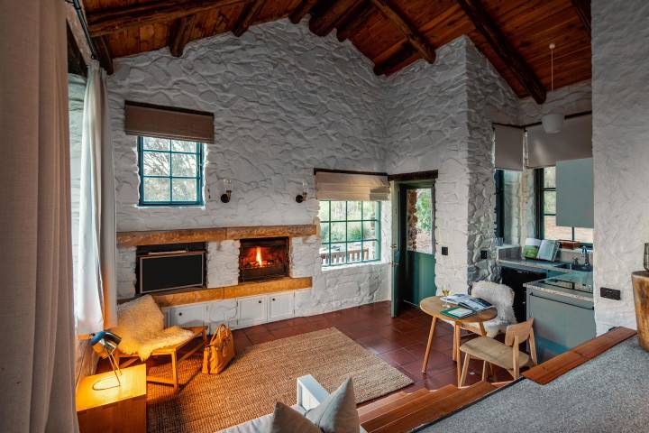 Historic Garden View Stone Cottage | Piermont - Swansea