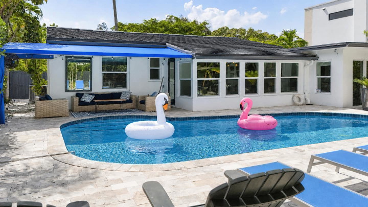 Modern Coastal Home Near Las Olas + Heated Pool - Fort Lauderdale