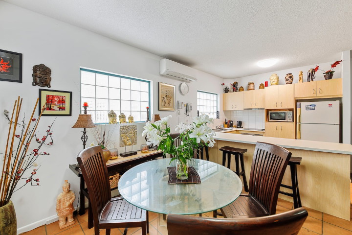 Fantastic Unit In The Heart Of Cotton Tree - Sunshine Coast