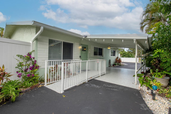 Salty Sea Home-beach/dog (Jupiter, Palm Beach) - Jupiter, FL