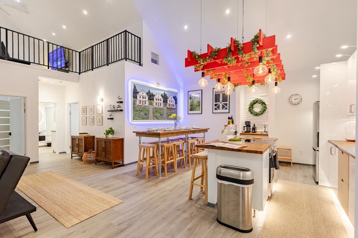 Luxury Barndo Farm Stay · Highland Cows (3b) - Jefferson City, TN