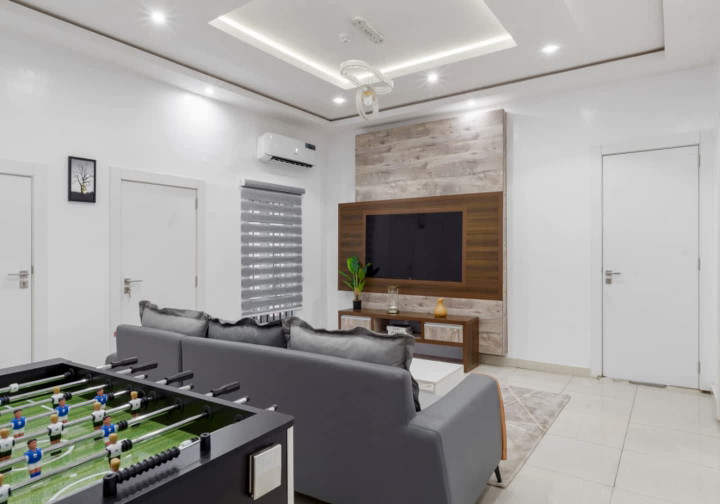 Spacious 3br In Ikeja · Bedrock - Lagos, Nigeria