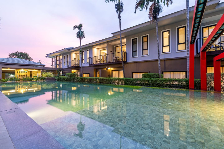 Kata Beach Is Romantic With A Special Breakfast - Phuket