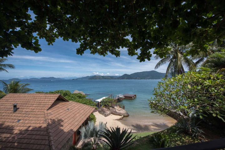 Extremo Este. Espectacular Casa Frente Al Mar Con 7 Habitaciones, Playa Privada. - Angra dos Reis