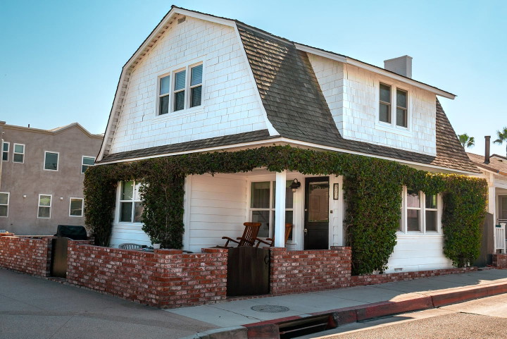 Newport Beach Bougainvillea Cottage 501 - Newport Beach, CA