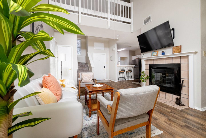 Private Backyard + Deck | Near Dfw + Toyota Music - Grapevine, TX