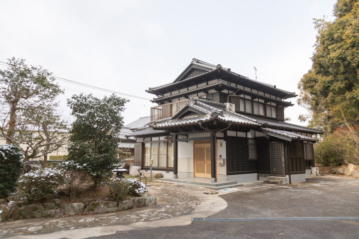 【竹林に囲まれた静寂空間】和風邸宅一棟貸し/最大10名/果物農園＆カフェ1分/広々キッチン＆リビング - Fukuoka