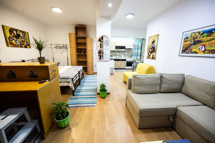Minimal Cozy Apartment In The Heart Of The City - Thessaloniki