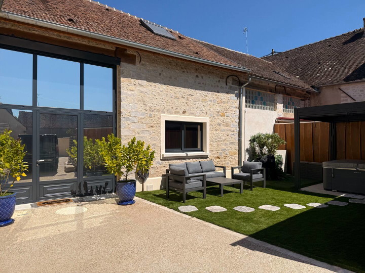 Maison De Campagne Rénové Avec Goût - Nemours