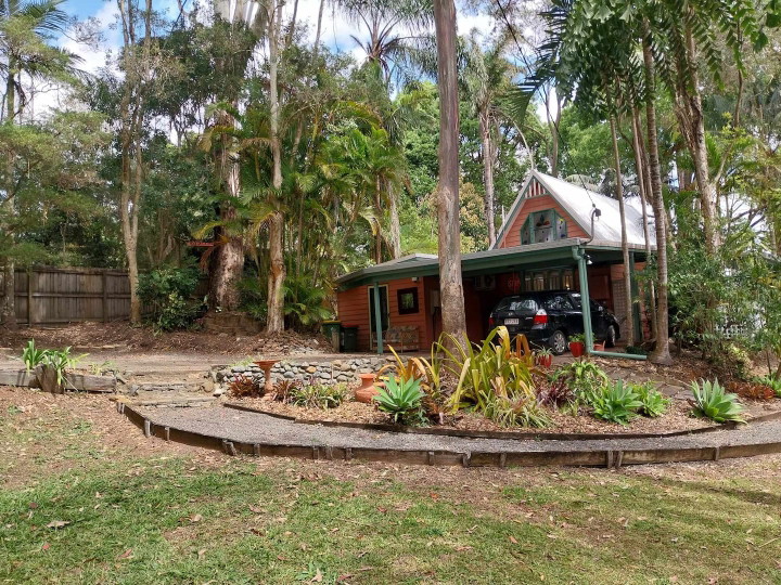 Alba The Scottish Cottage Maleny
Walk Everywhere - Maleny