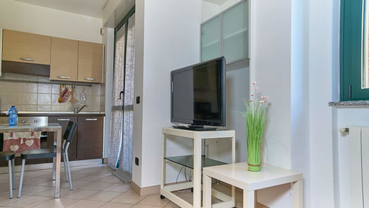 App. 15-comfortable Studio Apartment With Balcony - Monza