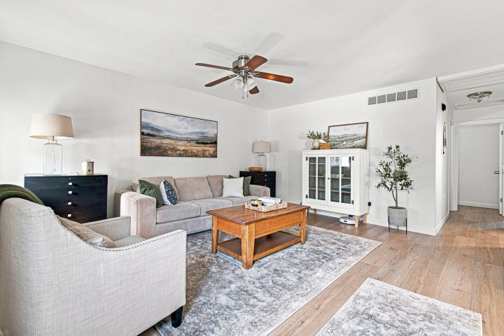 Ginkgo House | 4br Near Ui · Sleeps 10 - Iowa City, IA