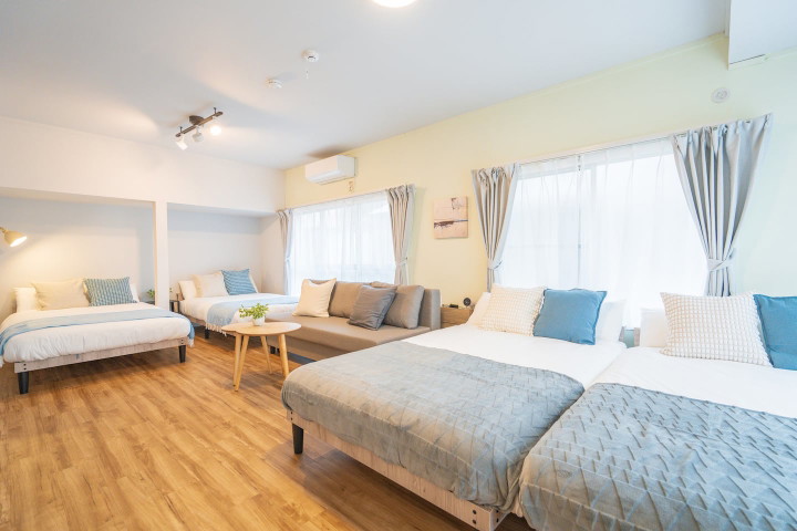 [Up To 6 People, 54 M²] Spacious 1 Bedroom, Living Room, And Dining Room In Sajima | Movie Night With A Projector | Free Parking Included - Yokosuka