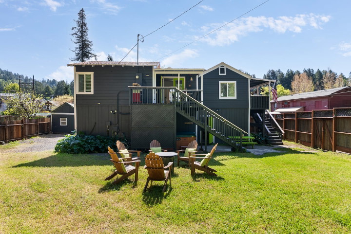 Blue Moon | Russian River Retreat Near Guerneville - Guerneville, CA