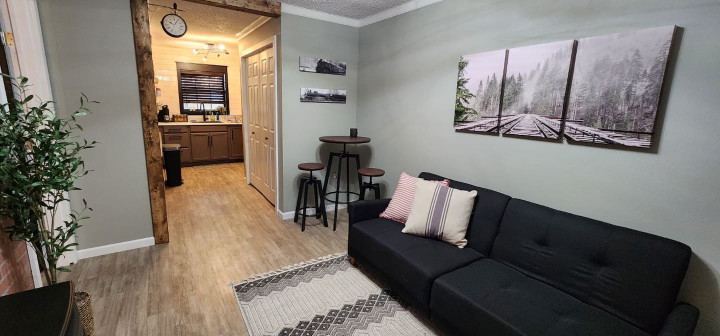 Station B : Cozy & Convenient - Downtown & Hpu - Brownwood, TX