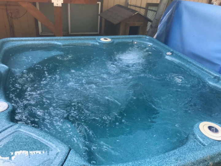 Southside Serenity: Alaskan Airbnb With Hot Tub! - Alaska