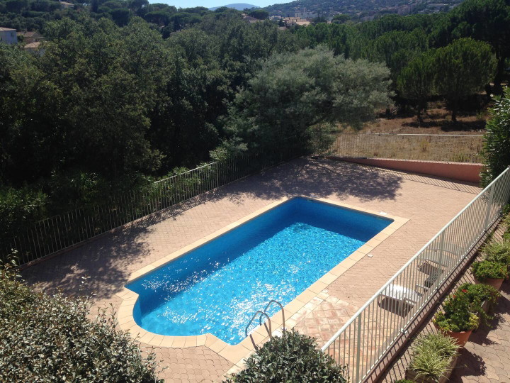 Peaceful Stay In Ste Maxime 2br Apartment With Pool, A/c, Balcony, Parking - Saint-Tropez