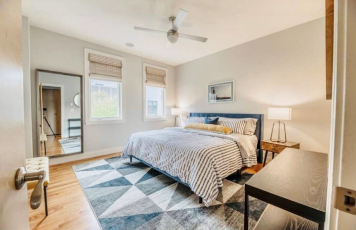 Chic Downtown/old Market Stay W/ Garage + Rooftop - Omaha, NE