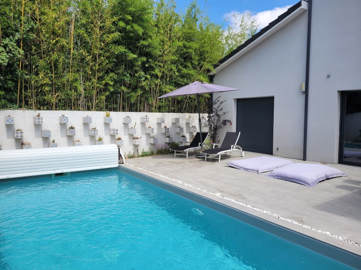 Villa With Heated Pool, Sleeps 10 - Bordeaux