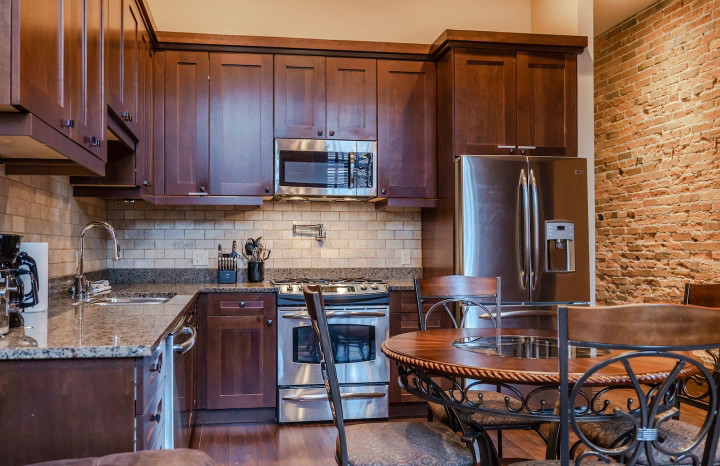 Downtown Condo With Ac & Hot Tub - Fernie