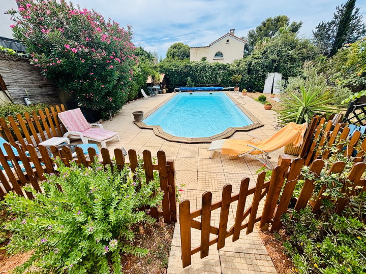 Charmant T2 Avec Piscine - Bandol