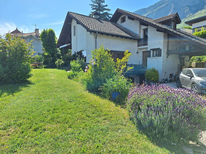 Maison En Chartreuse, Au Cœur Des Montagnes - Crolles
