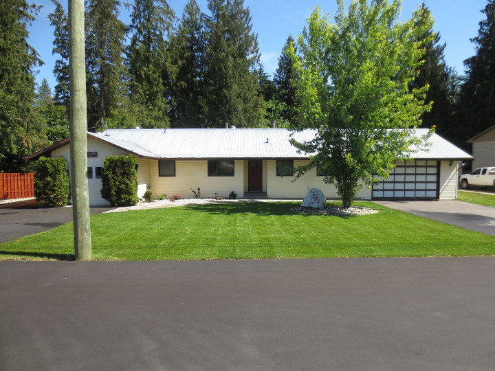 Four Seasons Place - Sicamous