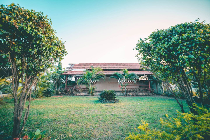Huge And Peaceful Villa In Nature - Bardoli