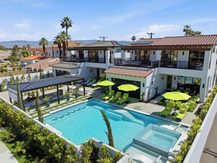 "La Quinta Splash Inn & Event Venue" - Bermuda Dunes, CA