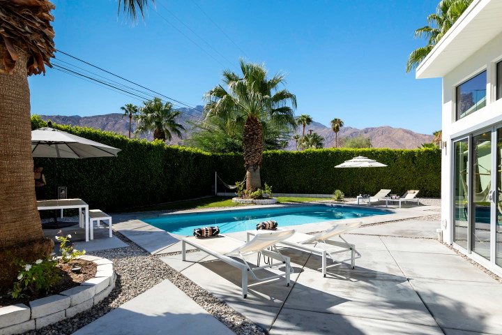 Midcentury Modern Oasis | Pool + Mountain Views - パーム・スプリングス, CA