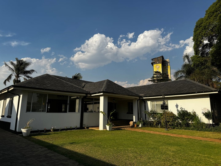 Private Guesthouse With Pool. - Germiston