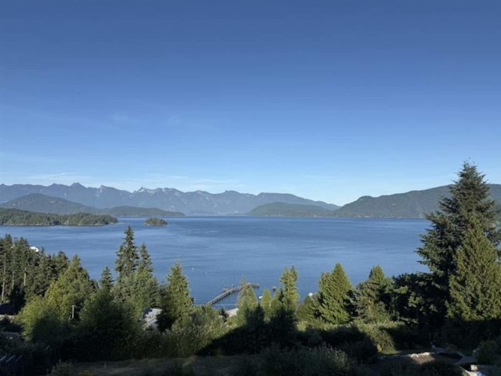 Twin Timbers Ocean View Retreat - Gibsons