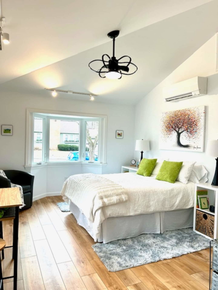 La Petite Suite - Burlington, VT