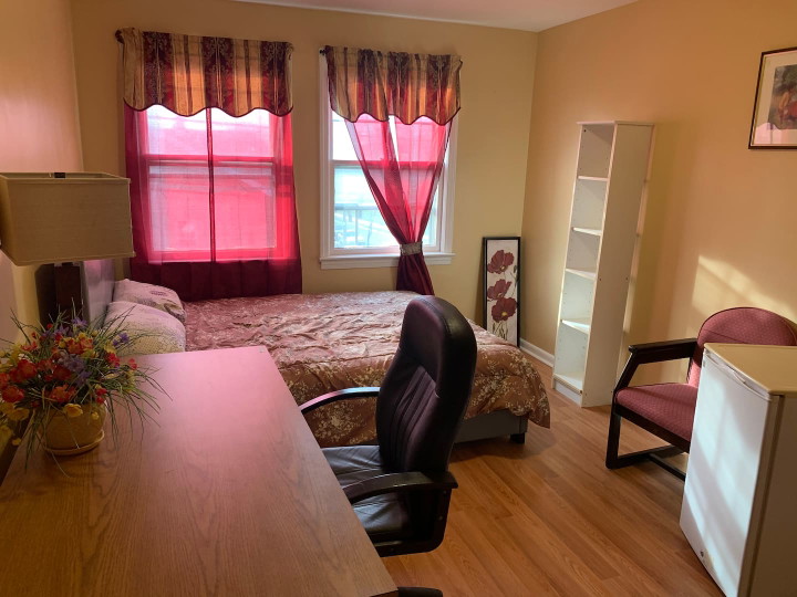 Apex Rooms In Washington Dc - Largo, MD