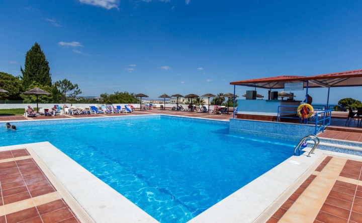Chic 2 Bed| Pool | Free Wifi | Walk To Beach - Albufeira