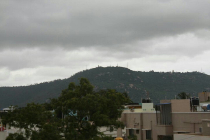 Penthouse With A Hill View - Mysuru