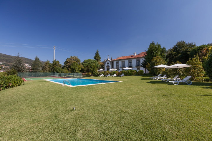The Historic Quinta De Santiago - Braga