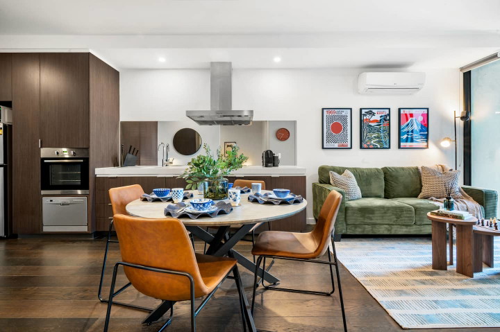 Premium 2b Cbd Skyline Retreat | Pool, Gym & Sauna - Australia