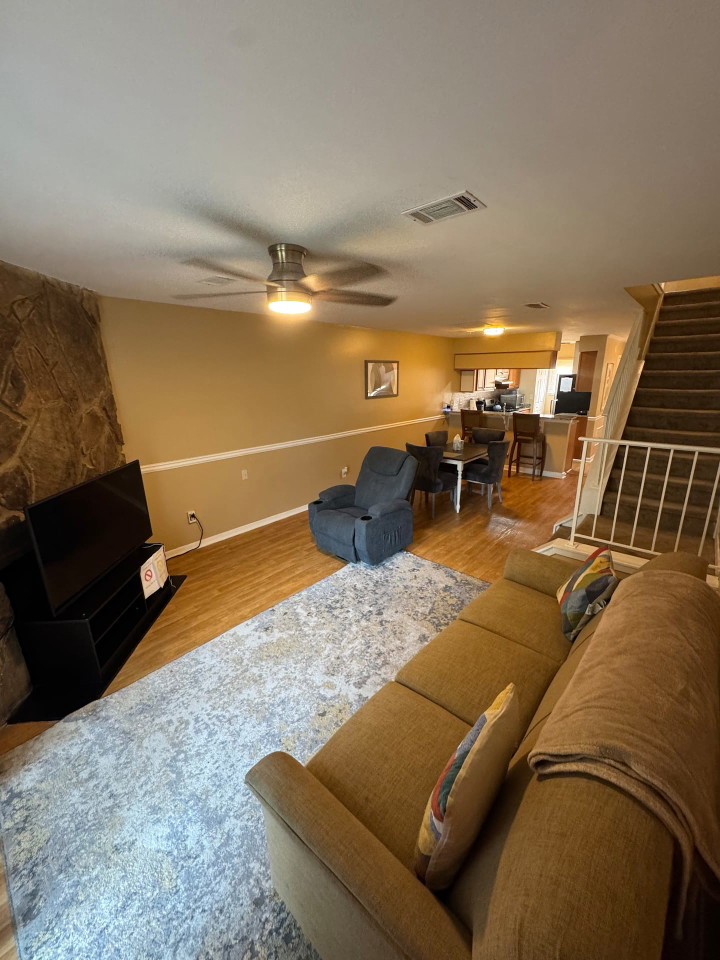 Calm, Comfy & Cozy Townhome Ready 4 U! - Stone Mountain, GA