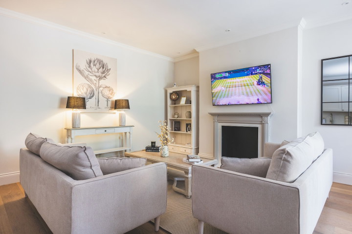 Prestigious Chelsea- Hottub/arcade/garden- Hosts 7 - Central London