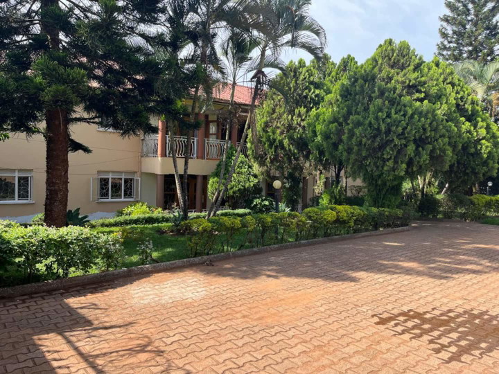 The Green Haven @Nsambya, Private Balcony & Garden - Uganda