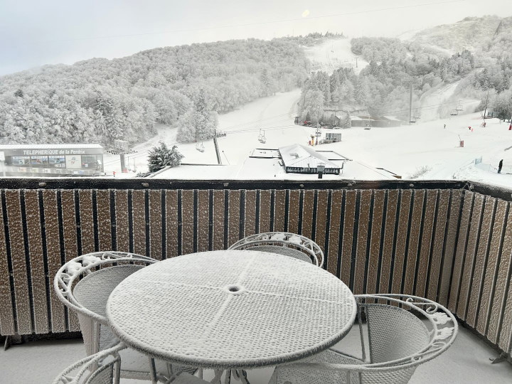 Vue Pistes Balcon Garage Cœur De Super-besse - Lac de Montcineyre