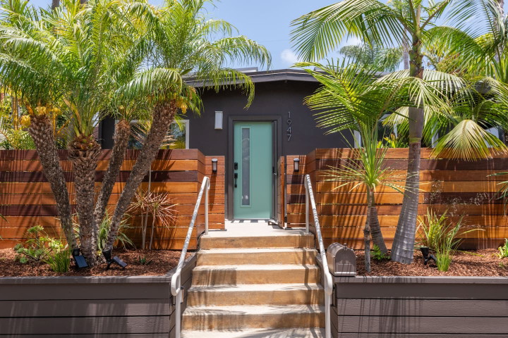 Dog-friendly, Walk To Cafés & Beach, Surfboards And Beach Gear - San Diego, CA