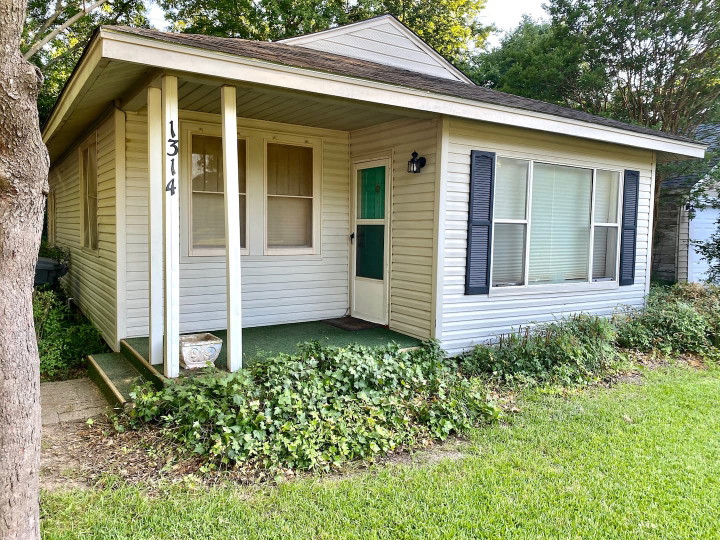 Vintage Cottage On Stanley Street - Ardmore, OK