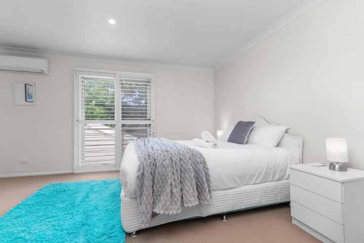 Linwood Harbour Retreat - Newcastle