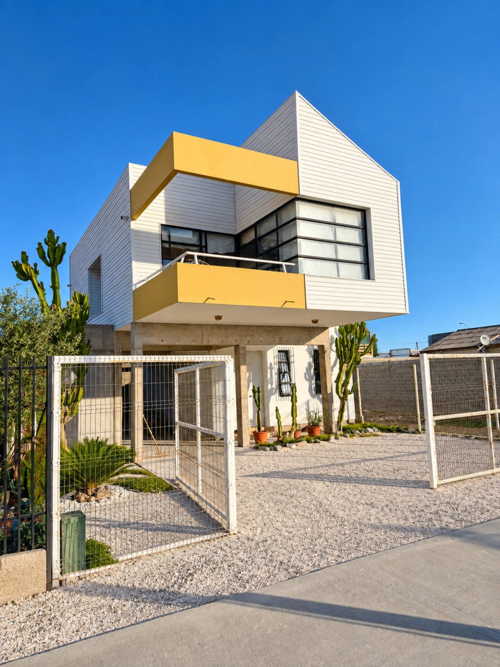 Hermosa Casa A Pasos De La Playa - Caldera
