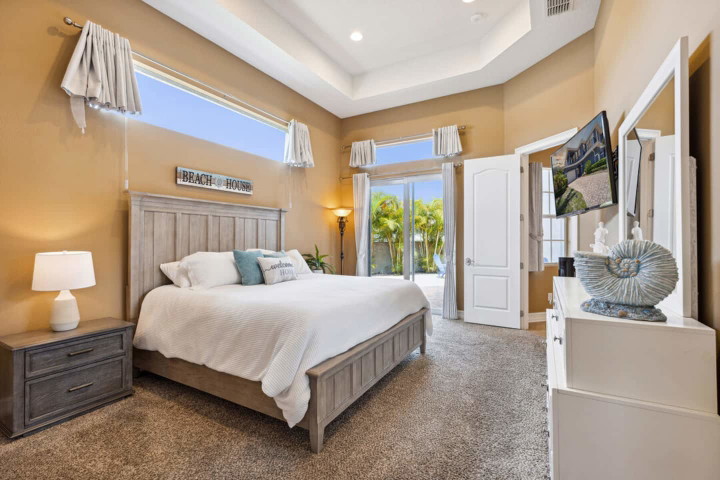 Coastal Townhouse Patio, Pool & Fire Fit! - Satellite Beach, FL