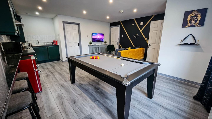 Modern City Centre Apartment With Pool Table - Belfast