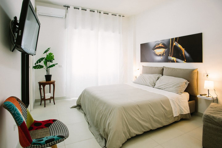 Delightful Two-room Apartment With Parking Near The Royal Palace - Caserta